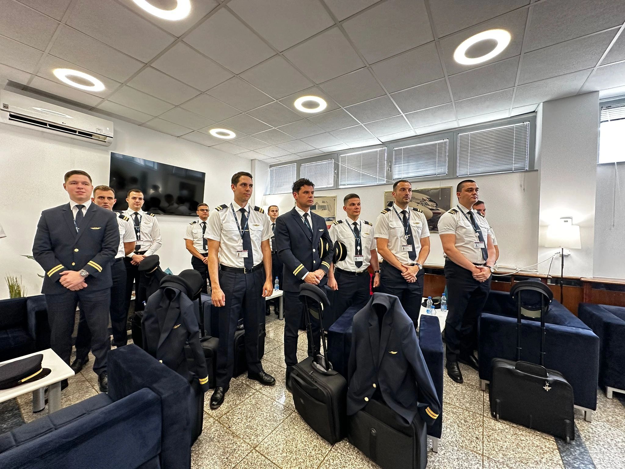 Novi piloti u Air Serbia: Dobrodošlica za 25 prvih oficira | Avio Press